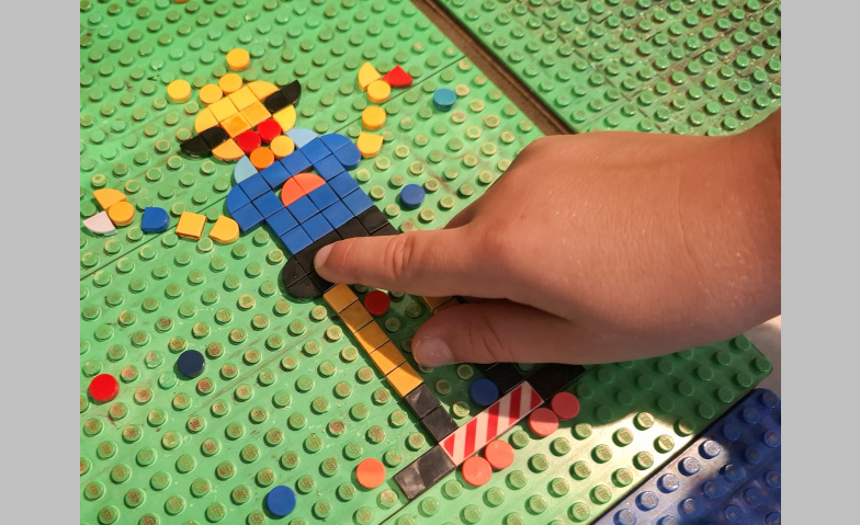 Walk-in-Workshop für alle: Weihnachtskarten drucken mit Lego in ...